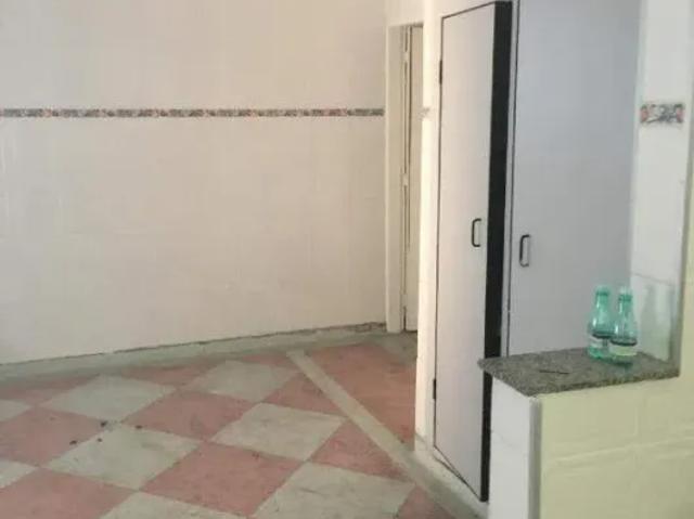 Excelente e espaçoso prédio comercial em ótima localização