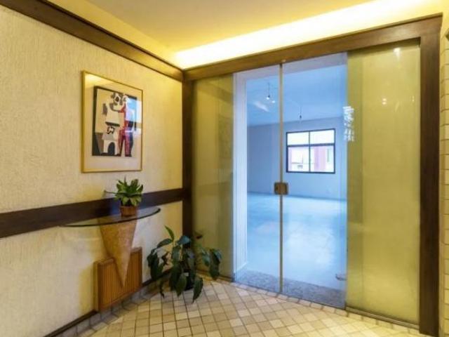 Excelente espaço comercial à venda, 71 m² por R$ 230.000 Passo d&apos Areia Porto Alegre/RS