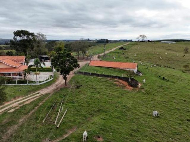 EXCELENTE FAZENDA A VENDA NA REGIÃO DE ITAPETININGA SP* ? Aptidão: Pecuária e Agricultura Ár