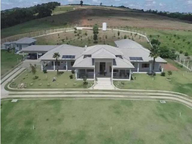 EXCELENTE FAZENDA À VENDA EM ITAPETININGA SP PORTEIRA FECHA