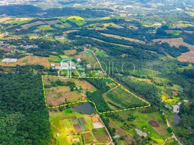 Excelente fazenda no bairro Imbuial, Colombo/PR, á