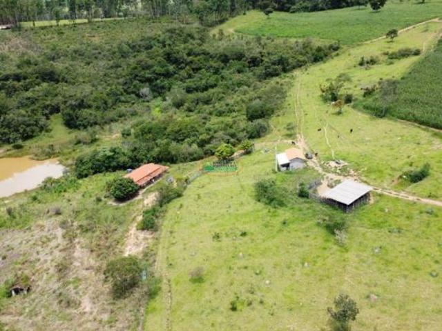 Excelente Fazendinha à venda em Passa Tempo MG!
