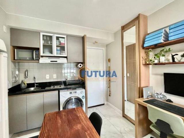 Excelente Flat com 34m², 19º andar, Mobiliado e Reformado Ed Saint Moritz SHN