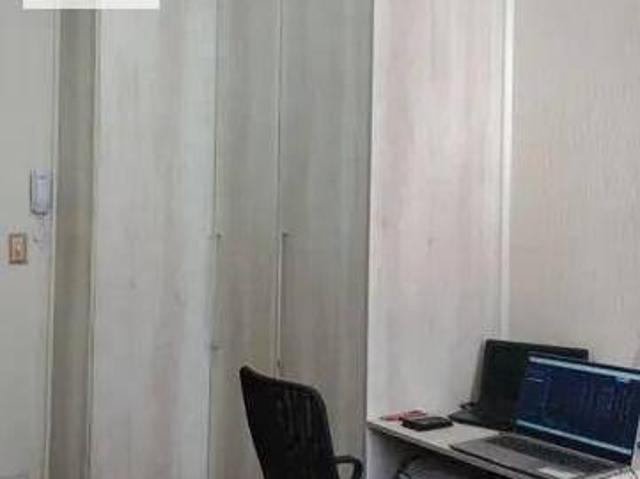 Excelente Kitnet no Condomínio Edifício Marcellus Sé