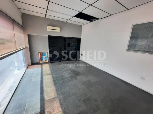 Excelente imóvel comercial com 180m², divididos em 5 salas, com banheiros e copa