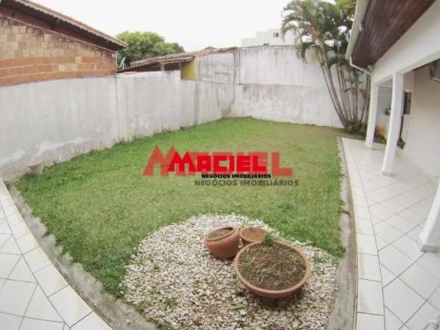 Excelente imóvel na 2ª quadra do Bosque, 500m² terreno