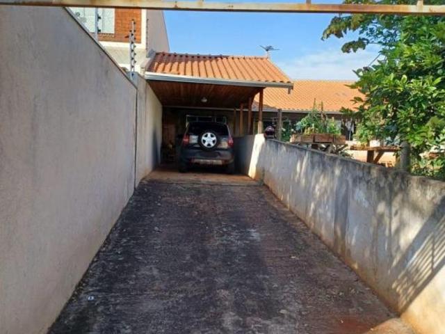 Excelente imóvel a venda no Jd Botânico MaringáConstrução de 70 m² terreno de 305 m². Possu