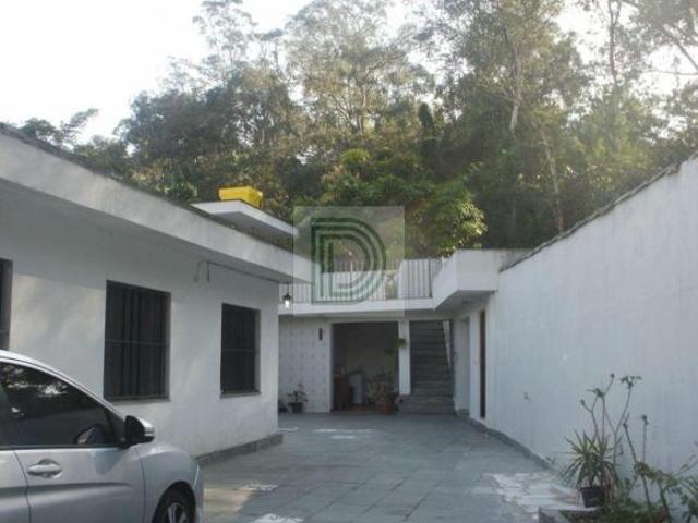 Excelente imóvel com 9 suítes
