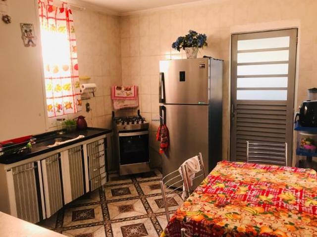Excelente imóvel com 2 dormitórios, 01 vaga de garagem coberta, área de lazer com churrasqueira