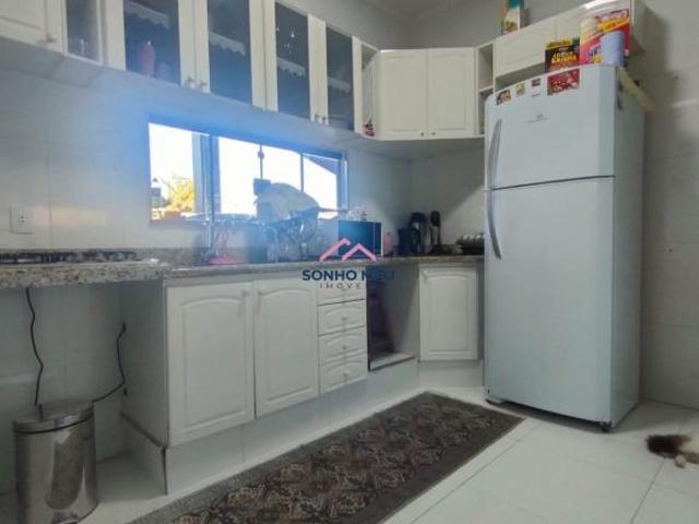 Excelente imóvel com 3 dormitorios sendo uma suíte, sala TV, sala jantar, cozinha planejada, lavande