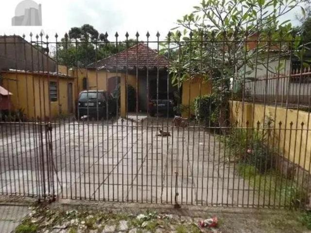 Excelente imóvel com terreno amplo à venda no Jardim Itu – Porto Alegre