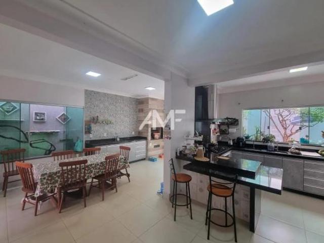 Excelente imóvel com duas casa, Condomínio, escriturada Setor Habitacional Vicente Pires Trecho