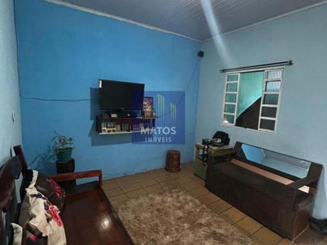 Excelente imóvel com oportunidade para Renda, com 04 casas + espaço de terreno
