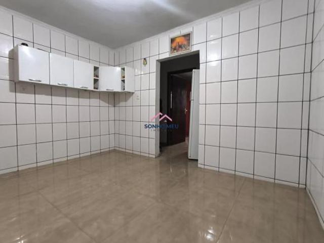 Excelente imóvel com sala, cozinha, 3 dormitorios, 1 banheiro social, lavanderia, área de lazer com