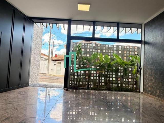 EXCELENTE IMÓVEL COMERCIAL COM 12 SALAS DISPONIVEL PARA VENDA OU LOCAÇÃO EM ÁREA NOBRE DE FRANCA PRÓ