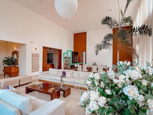 EXCELENTE IMÓVEL COMERCIAL/RESIDENCIAL DE ALTO PADRÃO DISPONIVEL PARA VENDA E LOCAÇÃO EM AREA NOBRE
