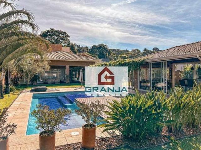 Excelente Imóvel em condomínio com 4 suítes, edícula, jacuzzi, piscina à venda, 549 m² por R$ 3.500