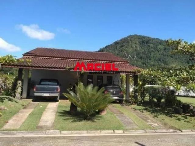 EXCELENTE IMOVEL EM CONDOMINIO FECHADO EM UBATUBA