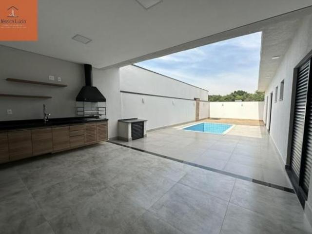 Excelente Imóvel em Indaiatuba: Casa com 3 Suítes, Piscina e Acabamento de Alta Qualidade