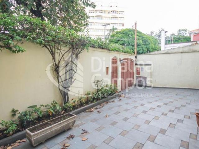 Excelente Imóvel para Investimento: Casa com 5 Quartos no Ipiranga
