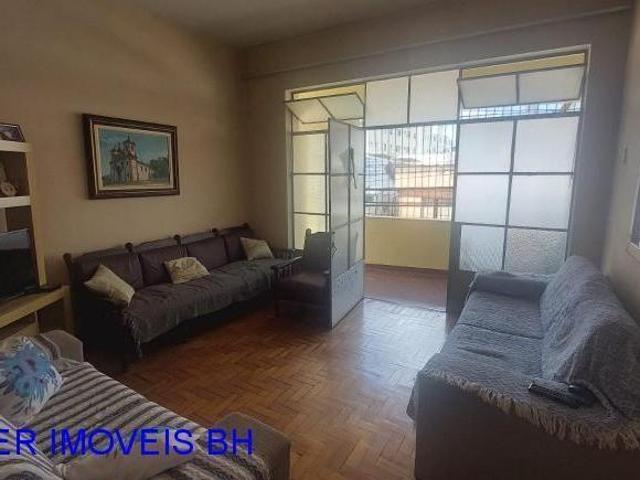 EXCELENTE IMÓVEL 4 EM 1 = 02 CASAS E 02 BARRAÇÕES. CONFIRA!