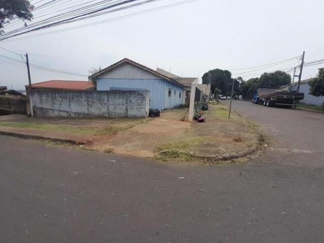 EXCELENTE INVESTIMENTO RESIDENCIAL GRAJAU MARINGANO TERRENO POSSUI 2 CASAS UMA EM MADEIRA E A OU