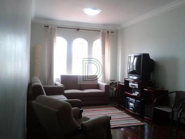 Excelente opção de sobrado de 3 suítes, sala 2 ambientes