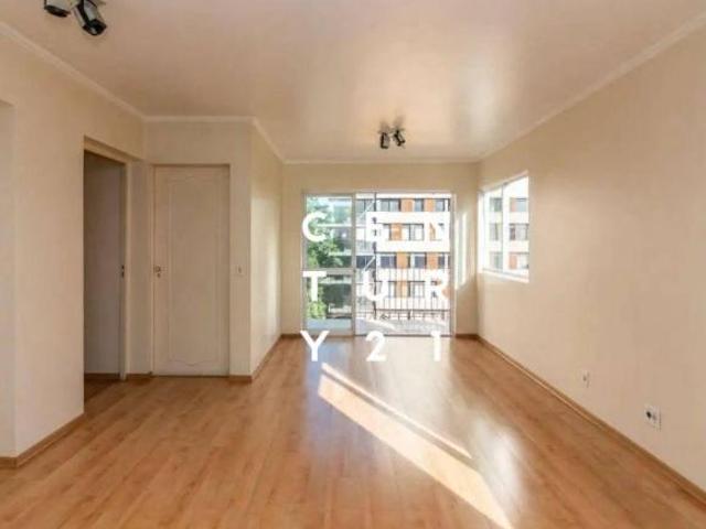 Excelente oportunidade na Vila Madalena, com 2 dormitórios, 3 banheiros, piscina e aceita Pet