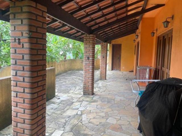 EXCELENTE OPORTUNIDADE NO CONDOMÍNIO SPII, GRANJA VIANA !