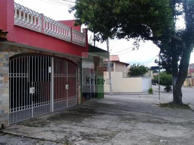 Excelente Oportunidade no Coração do Bairro: Casa com 3 Dormitórios!