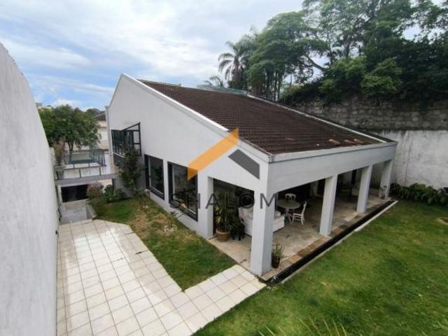 Excelente Oportunidade no Jardim Guedala: Casa Moderna com Grande Potencial