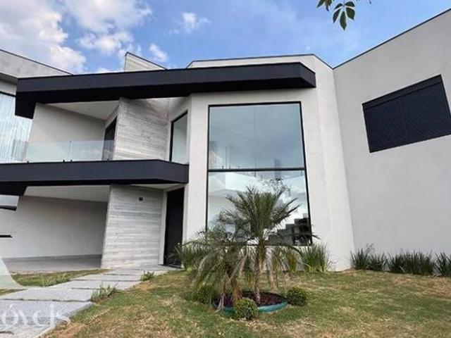 EXCELENTE OPORTUNIDADE ALPHAVILLE, 4 SUÍTES, CASA NOVA, COM VISTA