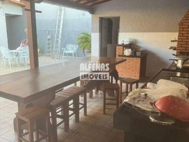 EXCELENTE OPORTUNIDADE CASA 4 QUARTOS ELDORADO CONTAGEM MG