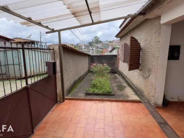 Excelente Oportunidade! Casa à venda, com 3 quartos, 100m² no bairro Grogotó