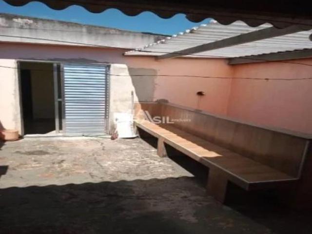 Excelente oportunidade: Casa à venda em Diadema SP, Vila Nogueira! 3 quartos, 1 suíte, 1 sala, 2 ban
