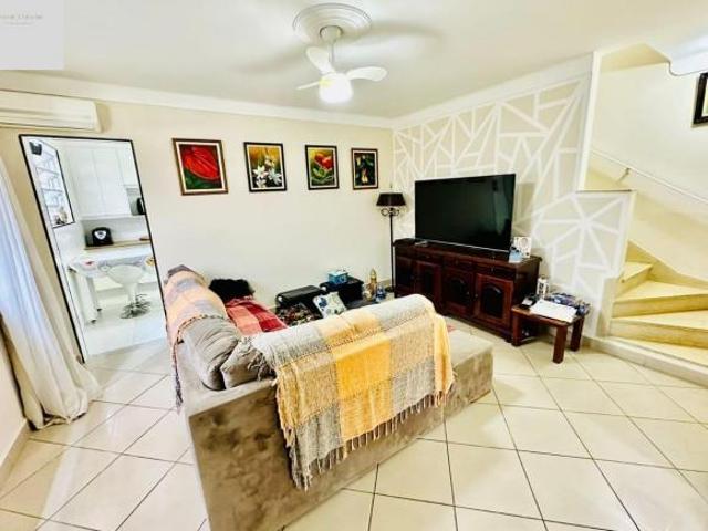Excelente oportunidade! Casa à venda em Santos SP, Boqueirão. 3 quartos, 1 suíte, 2 salas, 3 banheir