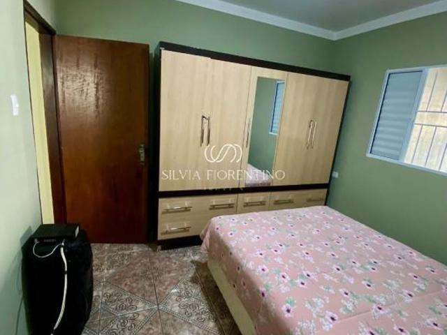 Excelente oportunidade: Casa à venda no Jardim Baronesa em Taubaté SP, 2 quartos, 1 sala, 1 banheiro