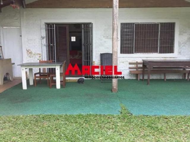 EXCELENTE OPORTUNIDADE: CASA BEM LOCALIZADA A 500 METROS DA PRAIA MARTIM DE SÁ LITORAL NORTE