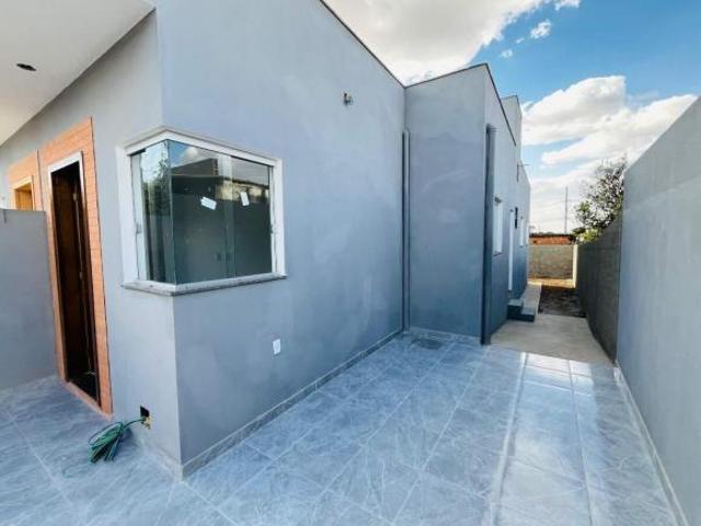 Excelente oportunidade, casa de 2 quartos no Centro de Prudente de Moraes!