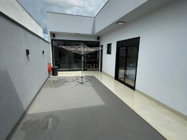 Excelente oportunidade! Casa mobiliada à venda em Cianorte PR, Parque Metropolitano, 3 quartos, 1 su