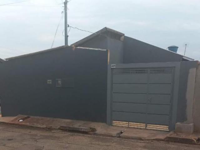 Excelente oportunidade casa térrea com 03 quartos no Aero Rancho