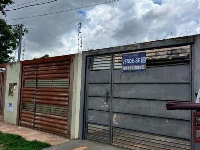 Excelente oportunidade casa térrea com 02 quartos no Jardim Centro Oeste