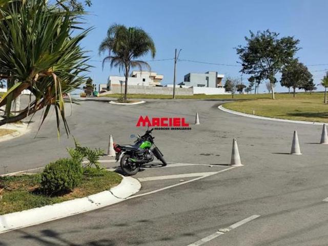 Excelente oportunidade de morar em um local super tranquilo, com lazer e segurança