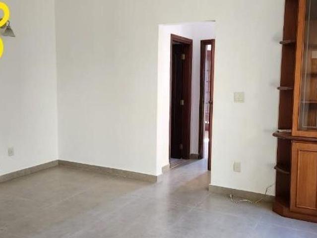 Excelente oportunidade de adquirir uma casa térrea no Jardim Chapadão, em Campinas/SP! Nas imediaçõe