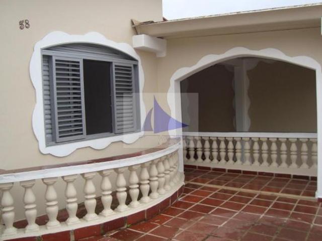 EXCELENTE OPORTUNIDADE DE CASA COM EDICULA PARA VENDA BAIRRO GARCIA