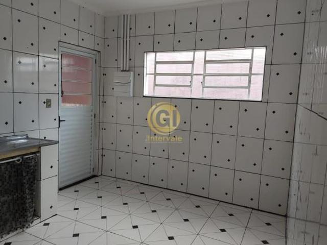 EXCELENTE OPORTUNIDADE DE CASA COM 3 DORMITORIOS PARA VENDA EM JACAREI !