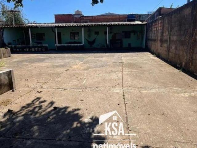 Excelente oportunidade de casa no DVO com 525 m2em Santa Maria, Rua da Primavera!