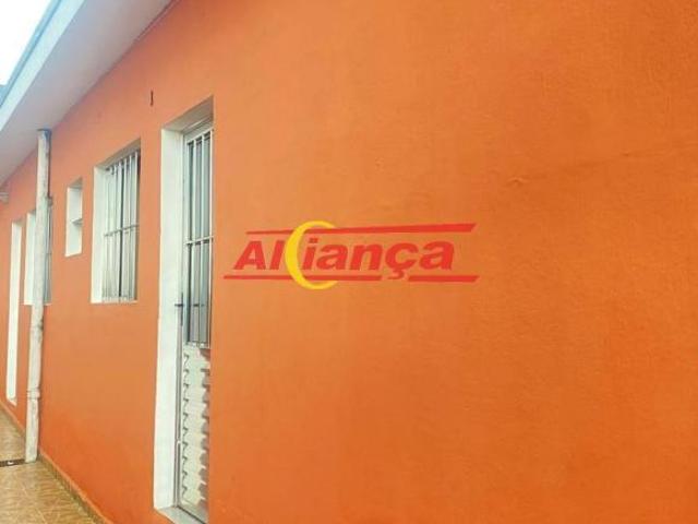 Excelente Oportunidade de Investimento em Guarulhos Casa Térrea com 3 Residências para Renda!
