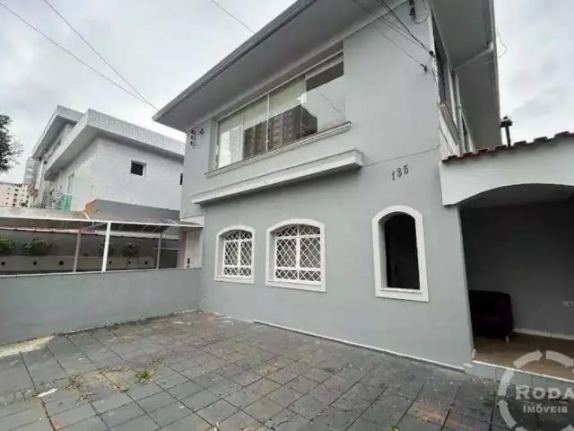 Excelente Oportunidade de Locação: Casa com 3 Quartos e 1 Suíte no Embaré, Santos SP!
