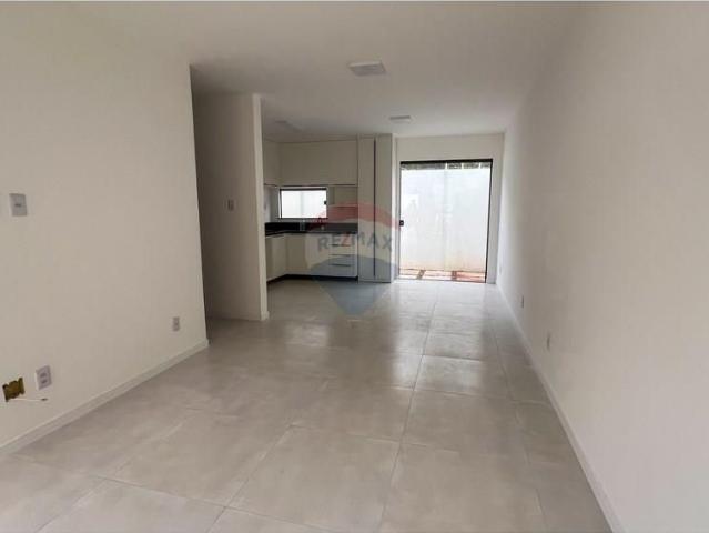 Excelente Oportunidade de Locação Duplex 3/4 com Suíte, Próximo ao Outlet Premium e Alphaville